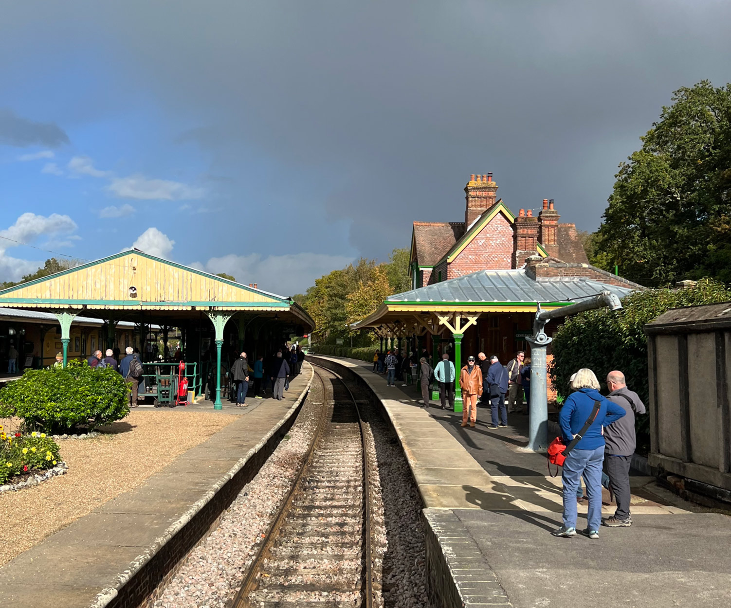 Phase 1 of Jewel in the Crown: Platform 5 at Horsted Keynes re-opened ...